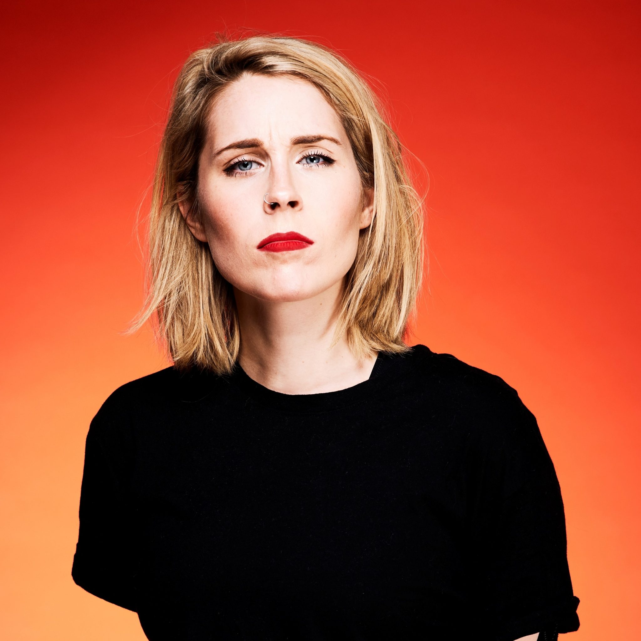 Book Bella Hull | Stand-Up Comedian for Corporate & Private Events