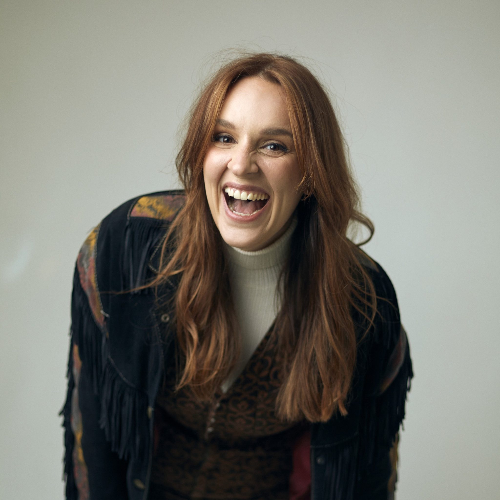 Book Bella Hull | Stand-Up Comedian for Corporate & Private Events